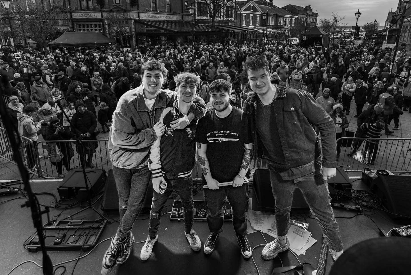 Line Up - Dubbed Out Festival